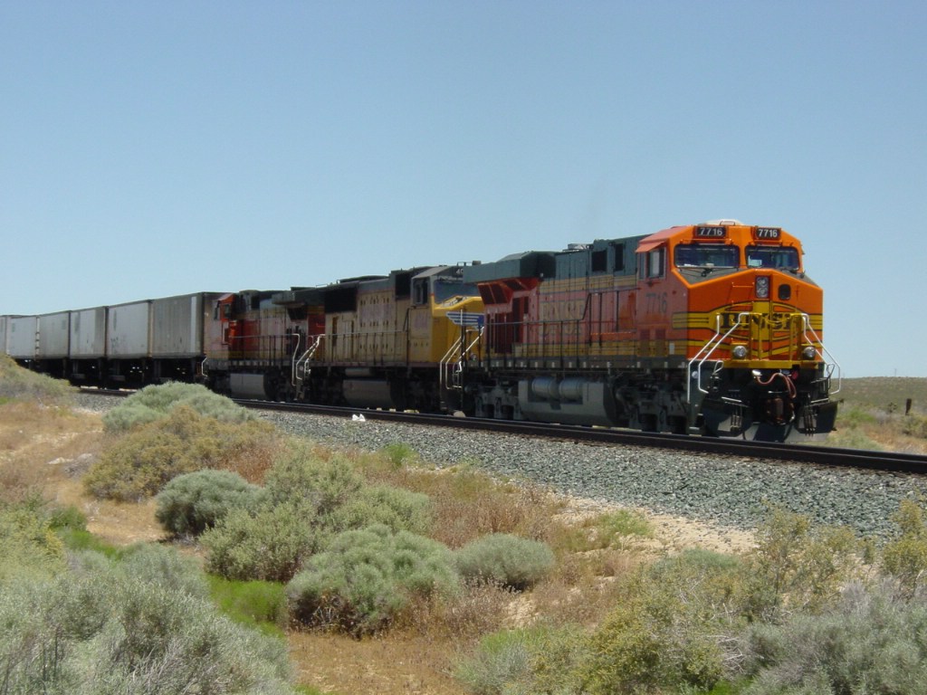New "GEVO" intermodal BNSF 7716